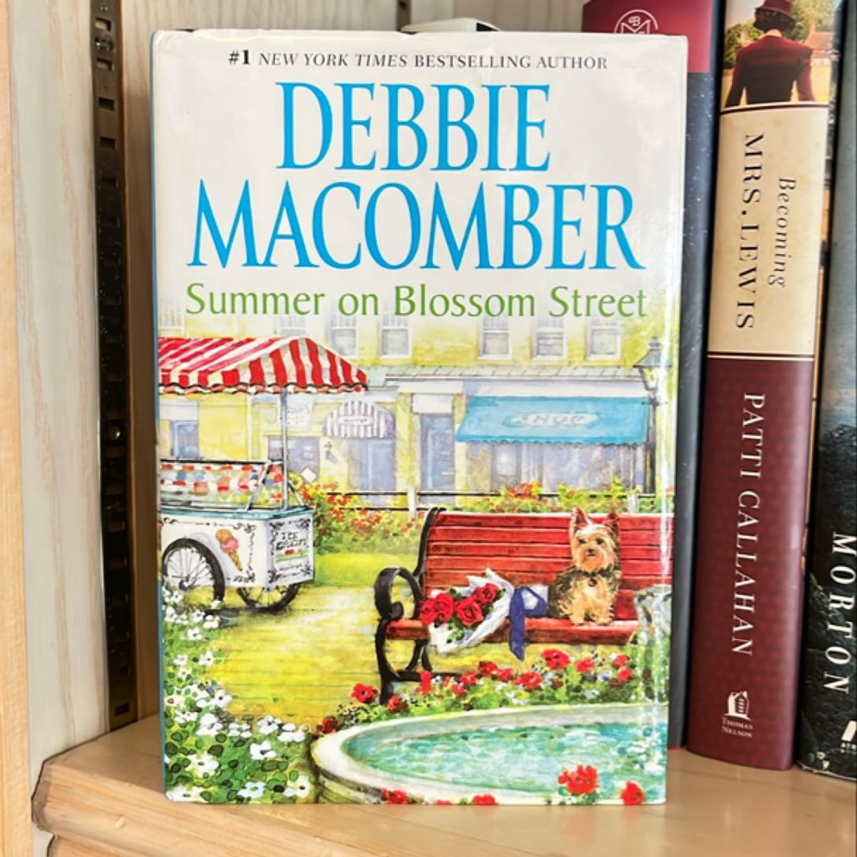Summer on Blossom Street by Debbie Macomber, Hardcover | Pangobooks