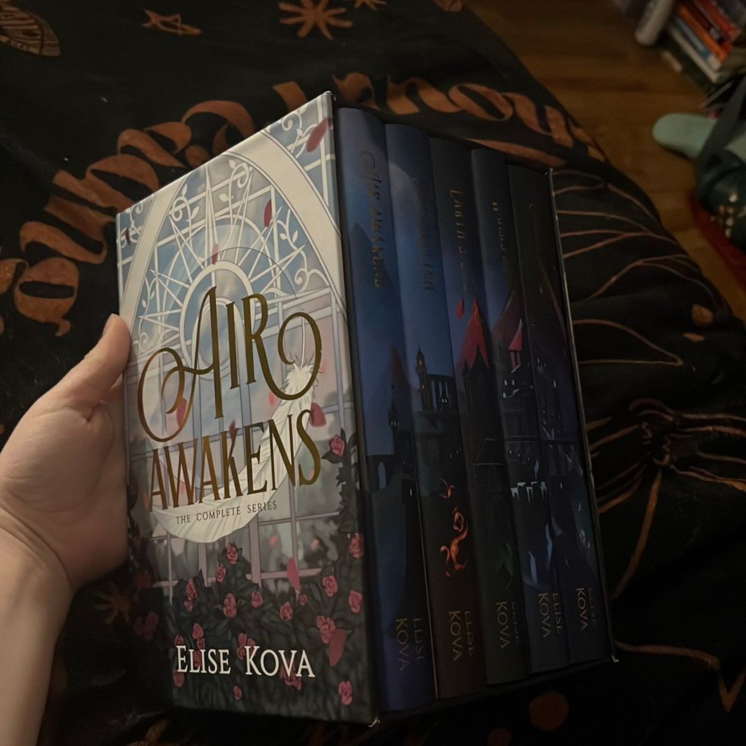 Air Awakens Bookish Box by Elise Kova, Hardcover | Pangobooks