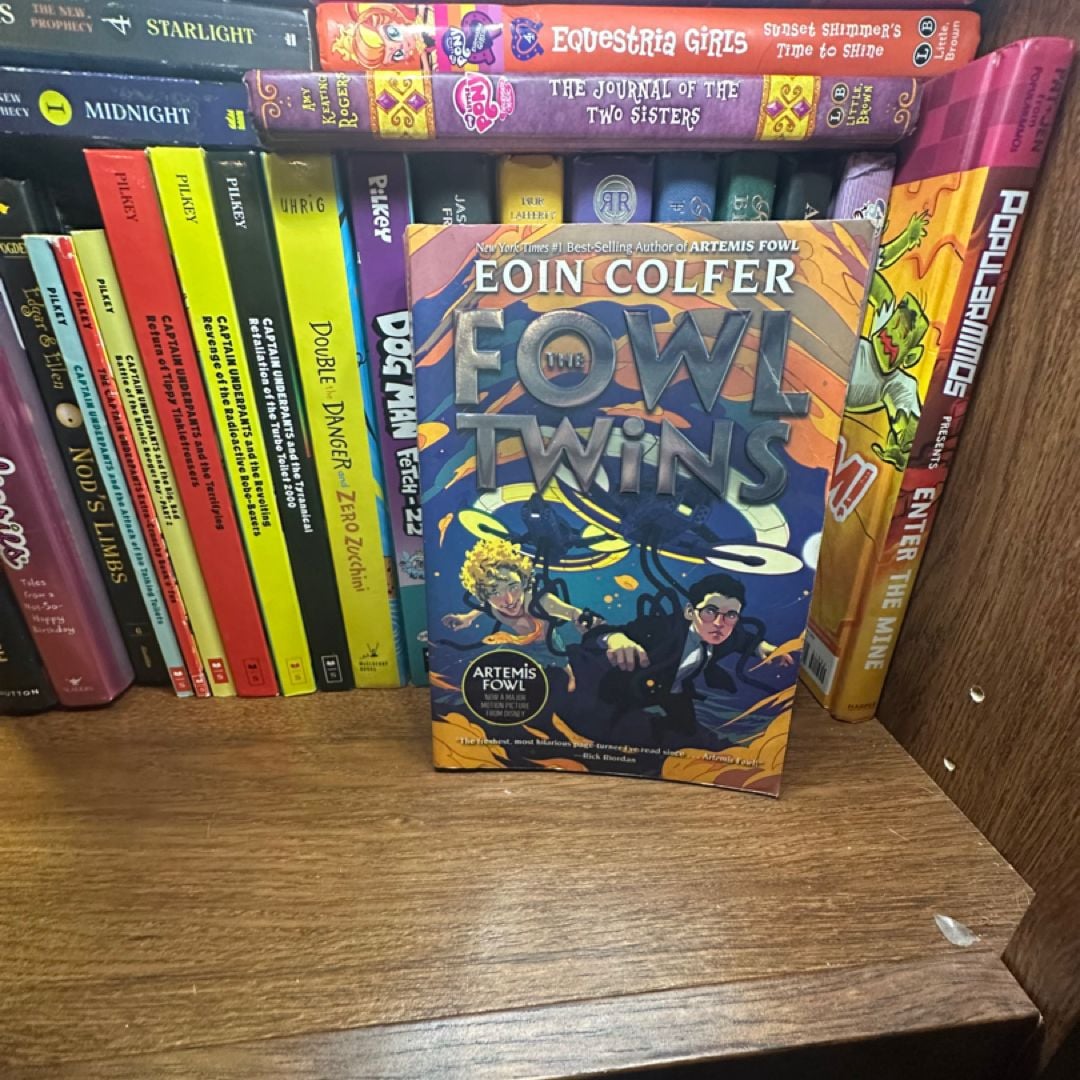 The Fowl Twins by Eoin Colfer , Paperback | Pangobooks