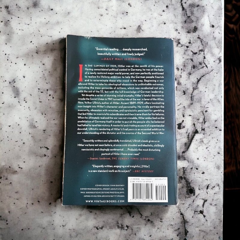 Hitler: Ascent by Volker Ullrich, Paperback | Pangobooks