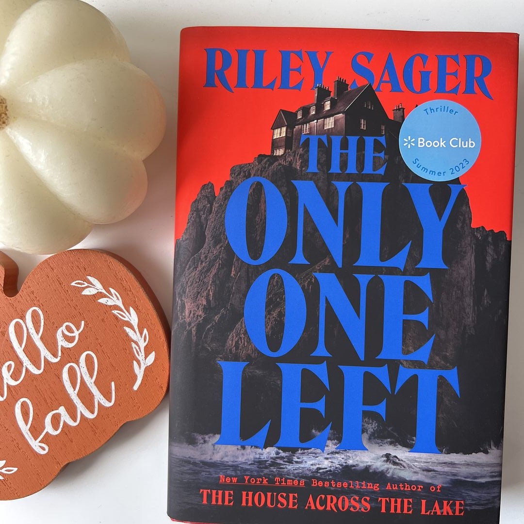 The Only One Left by Riley Sager , Hardcover | Pangobooks