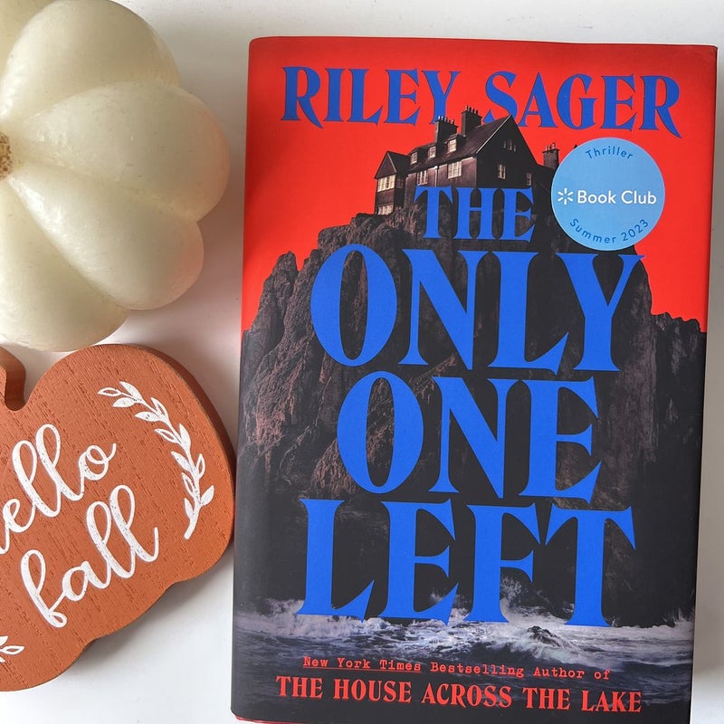 The Only One Left by Riley Sager , Hardcover | Pangobooks