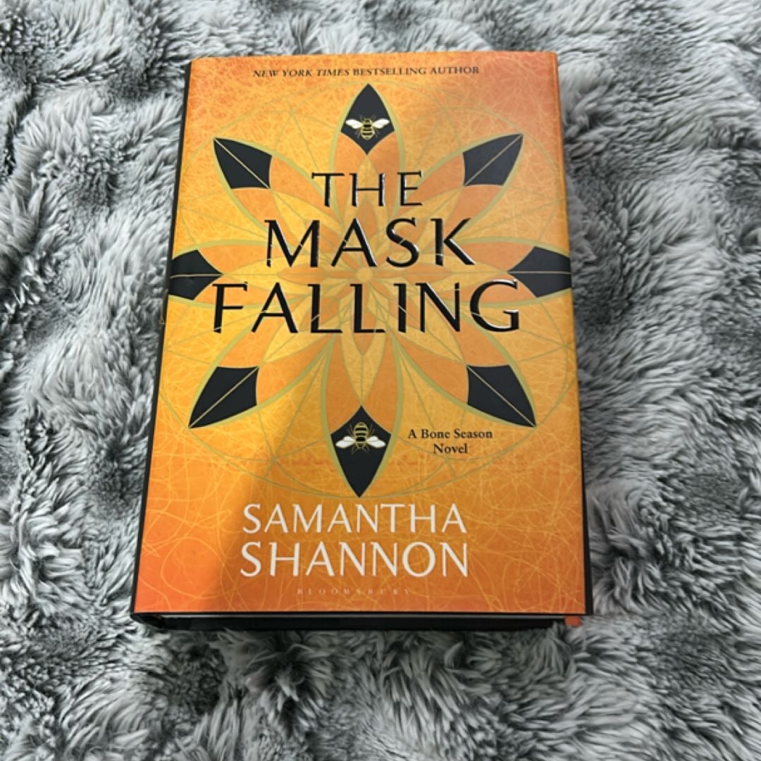 The Mask Falling by Samantha Shannon, Hardcover | Pangobooks