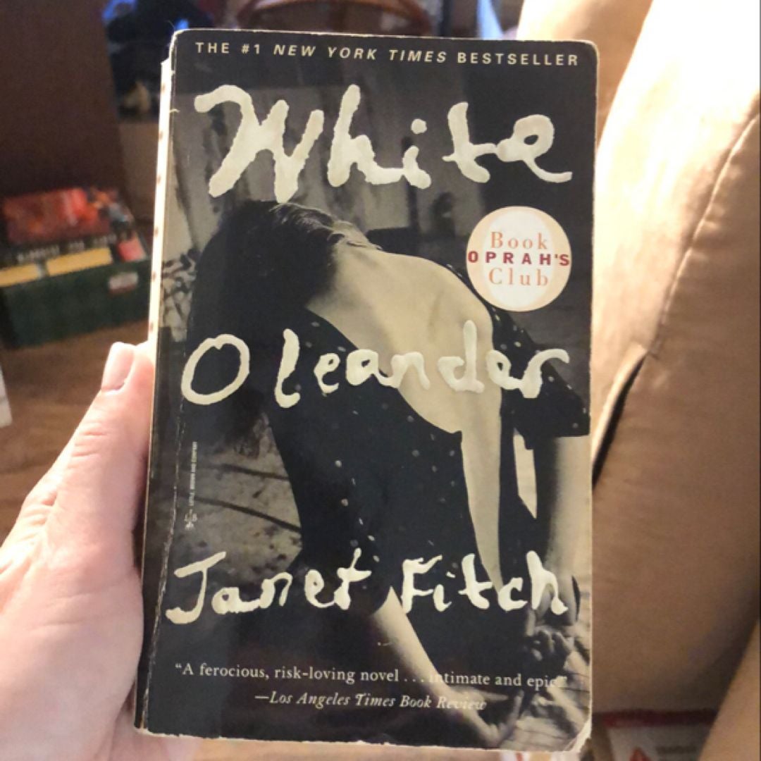 White Oleander by Janet Fitch , Paperback | Pangobooks