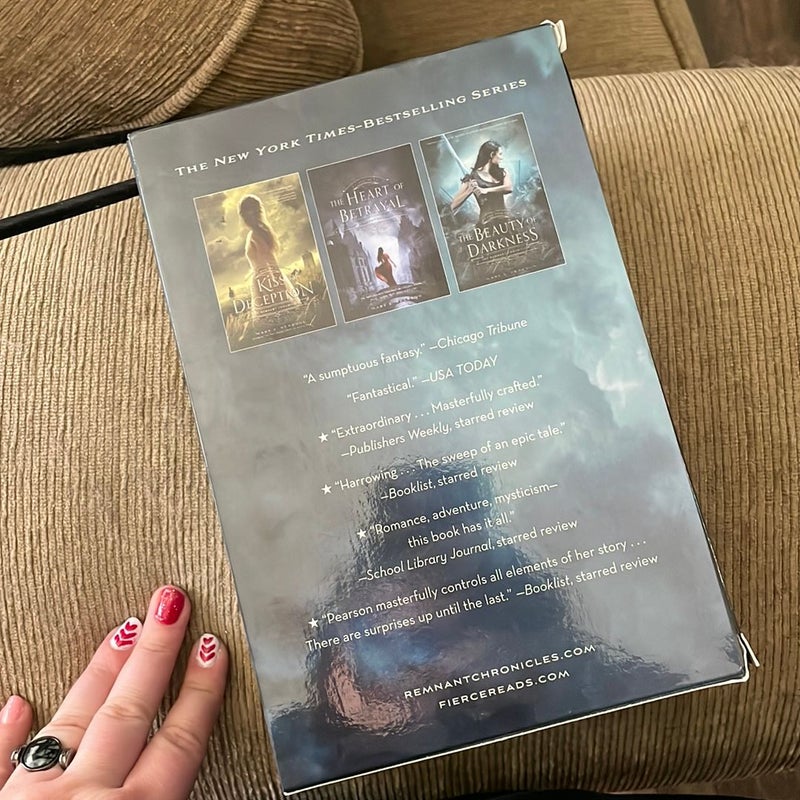 The Remnant Chronicles Boxed Set by Mary E. Pearson, Paperback | Pangobooks