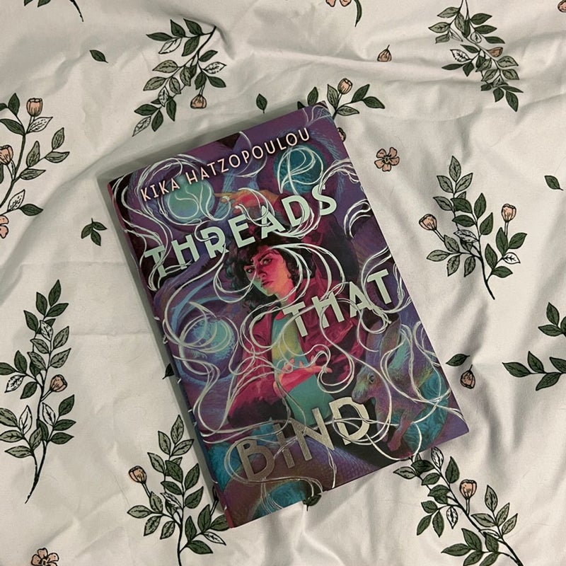 Threads That Bind by Kika Hatzopoulo , Hardcover | Pangobooks