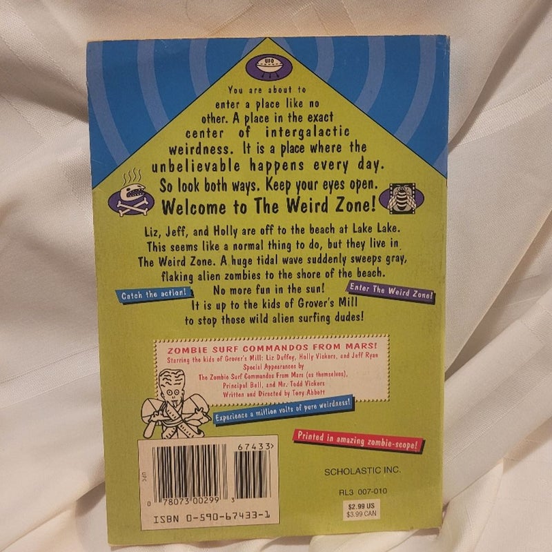 Zombie Surf Commandos from Mars by Tony Abbott, Paperback | Pangobooks