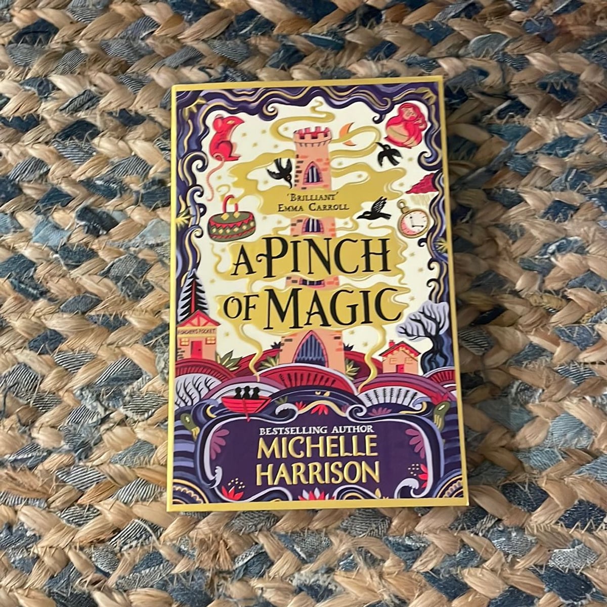 A Pinch of Magic by Michelle Harrison, Paperback | Pangobooks