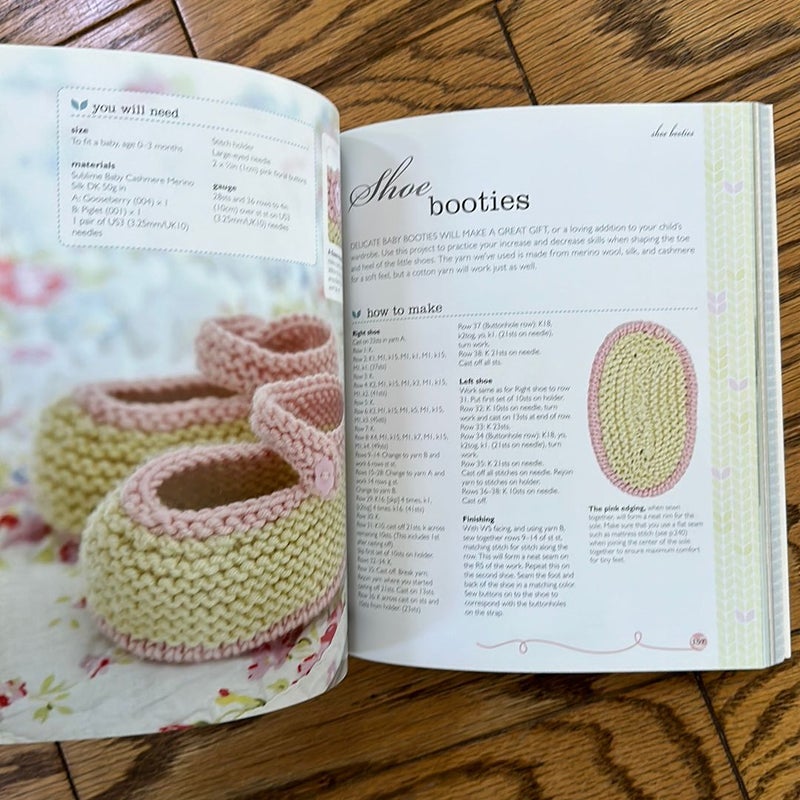 Baby Knits Made Easy by DK, Paperback | Pangobooks