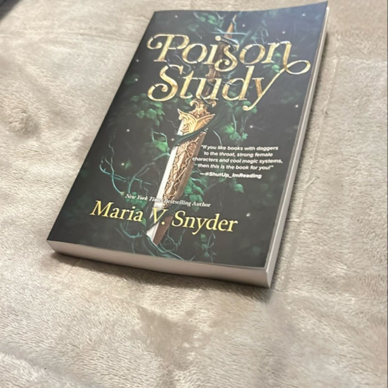 Poison Study by Maria V. Snyder, Paperback | Pangobooks