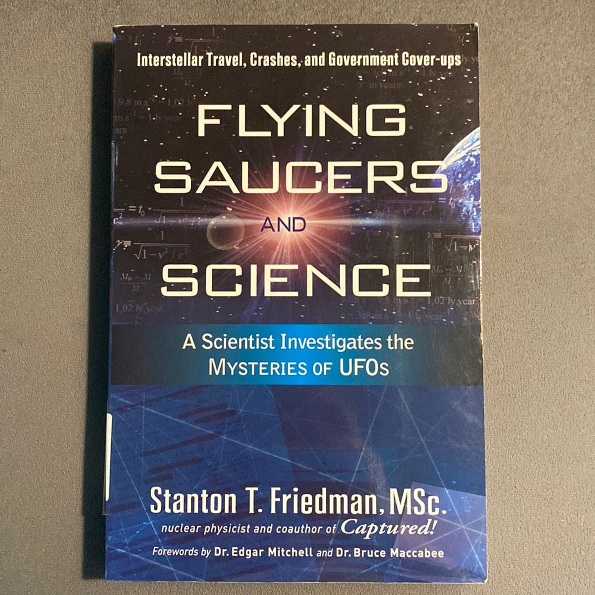 Flying Saucers and Science by Stanton T. Friedman, Paperback | Pangobooks
