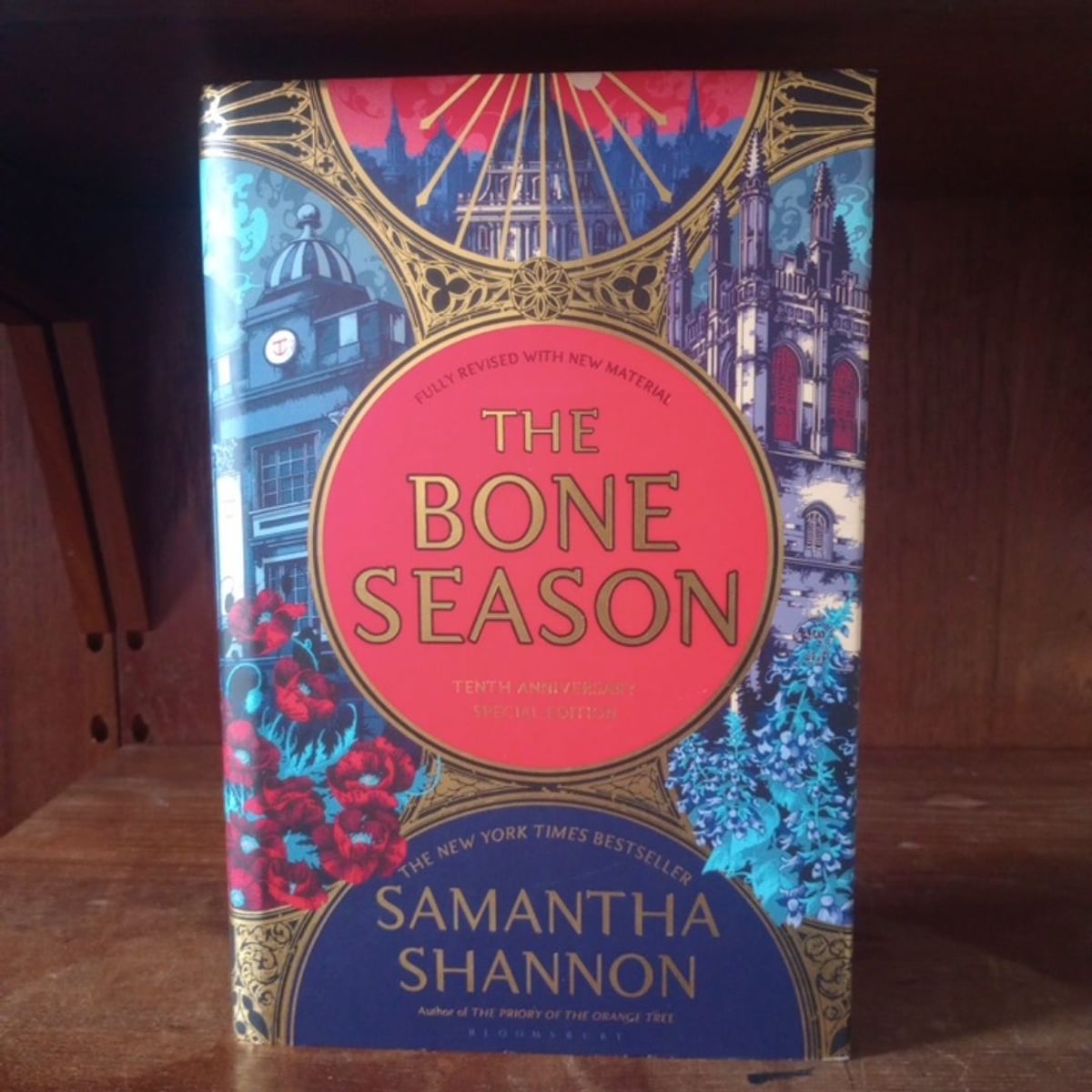 The Bone Season by Samantha Shannon, Hardcover | Pangobooks