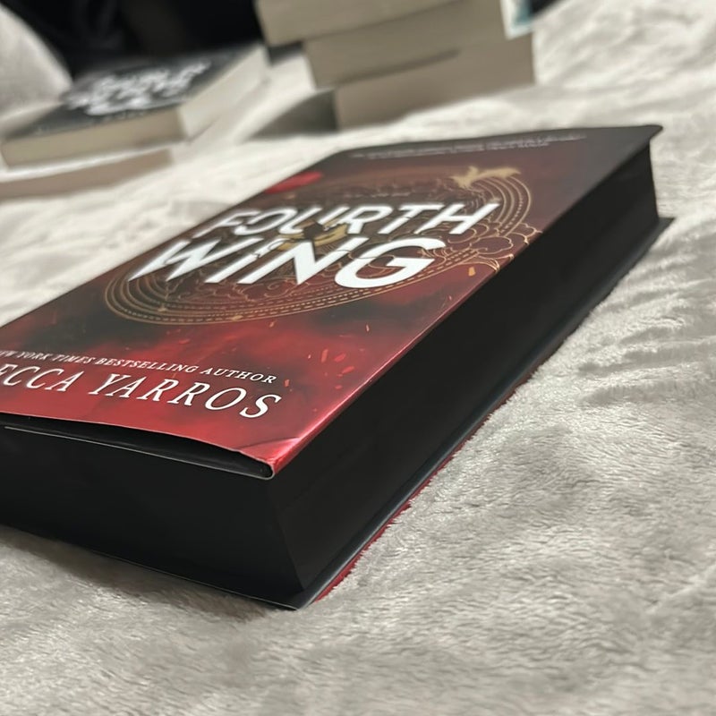 Forth Wing Holiday Edition by Rebecca Yarros, Hardcover | Pangobooks