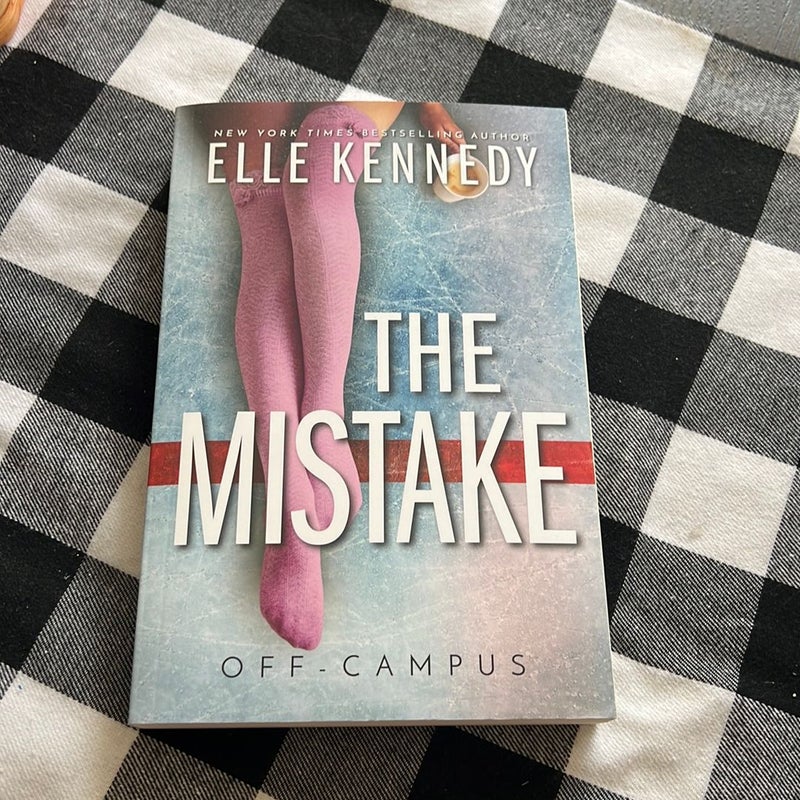 The Mistake by Elle Kennedy, Paperback | Pangobooks