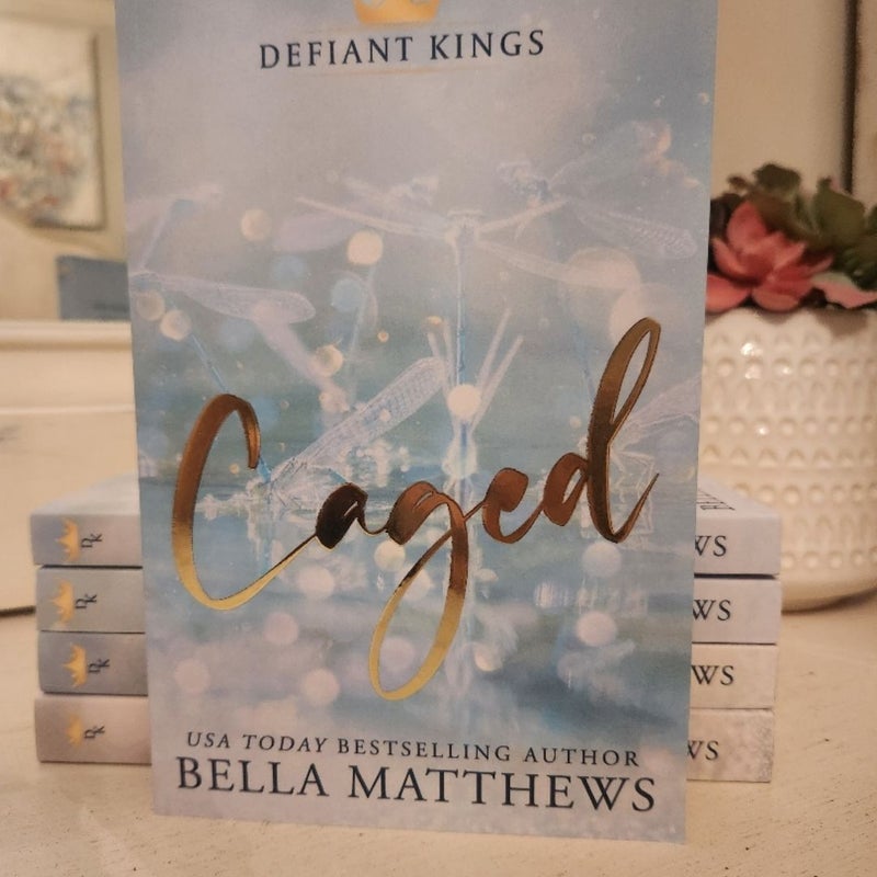 Defiant Kings Series by Bella Matthews, Paperback | Pangobooks