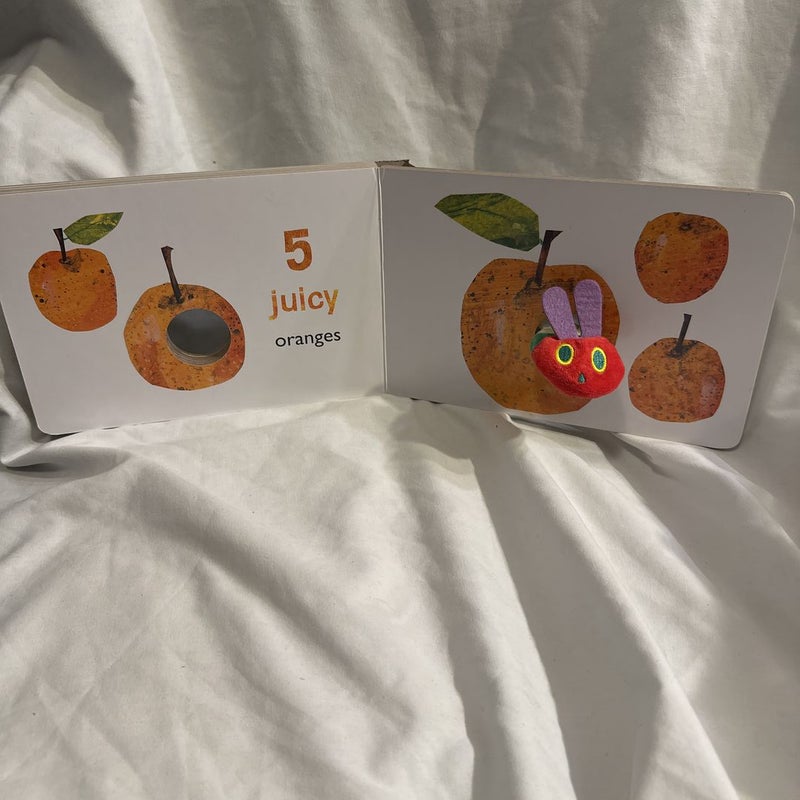 The Very Hungry Caterpillar's Finger Puppet Book
