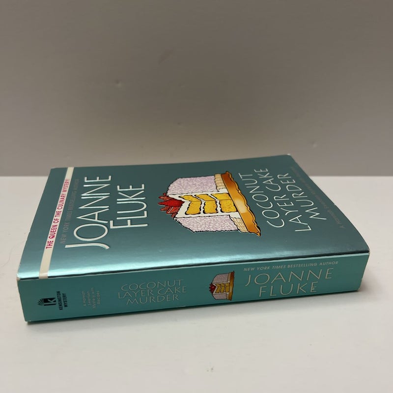 Coconut Layer Cake Murder (Hannah Swenson Mystery, Book 25) by Joanne ...