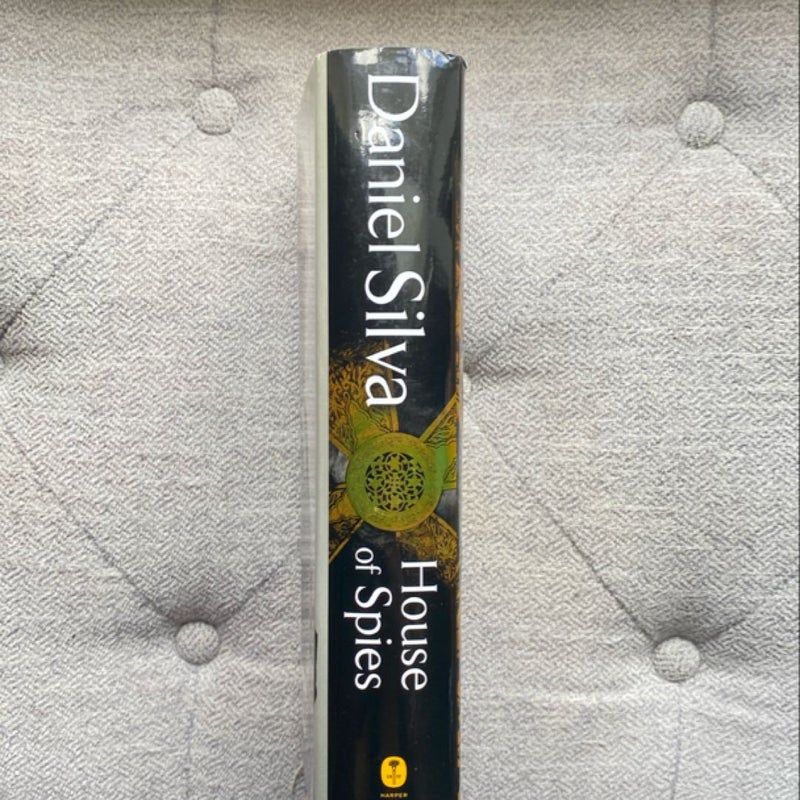 House of Spies by Daniel Silva, Hardcover | Pangobooks