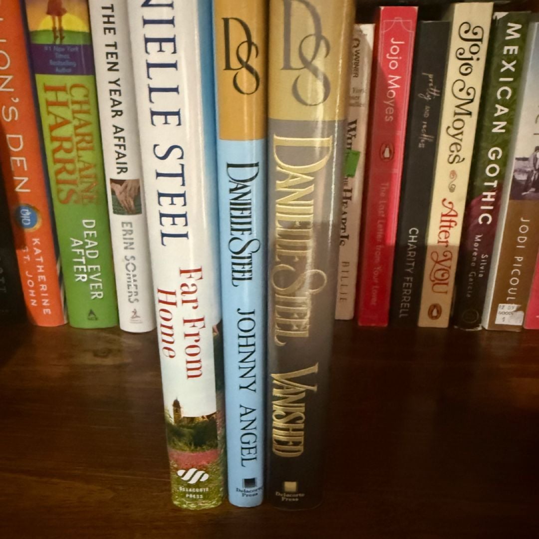 Danielle Steele book bundle by Danielle Steele, Hardcover | Pangobooks