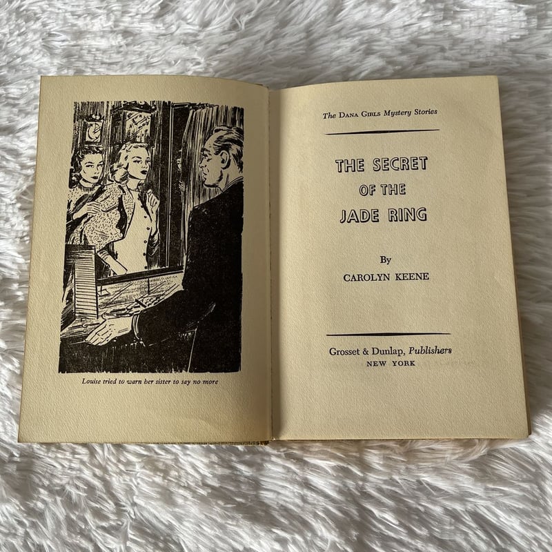 The Secret of the Jade Ring by Carolyn Keene, Hardcover | Pangobooks