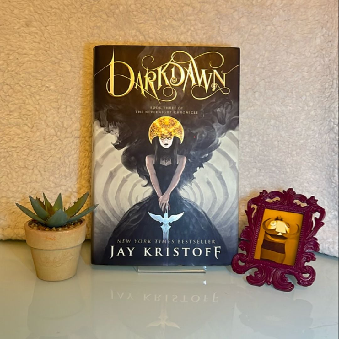 Darkdawn by Jay Kristoff, Hardcover | Pangobooks