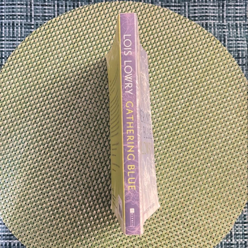 Gathering Blue by Lois Lowry, Paperback | Pangobooks