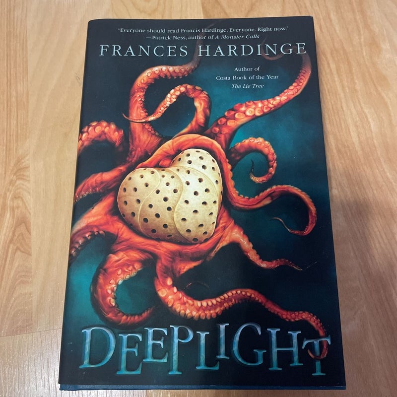 Deeplight by Frances Hardinge, Hardcover | Pangobooks