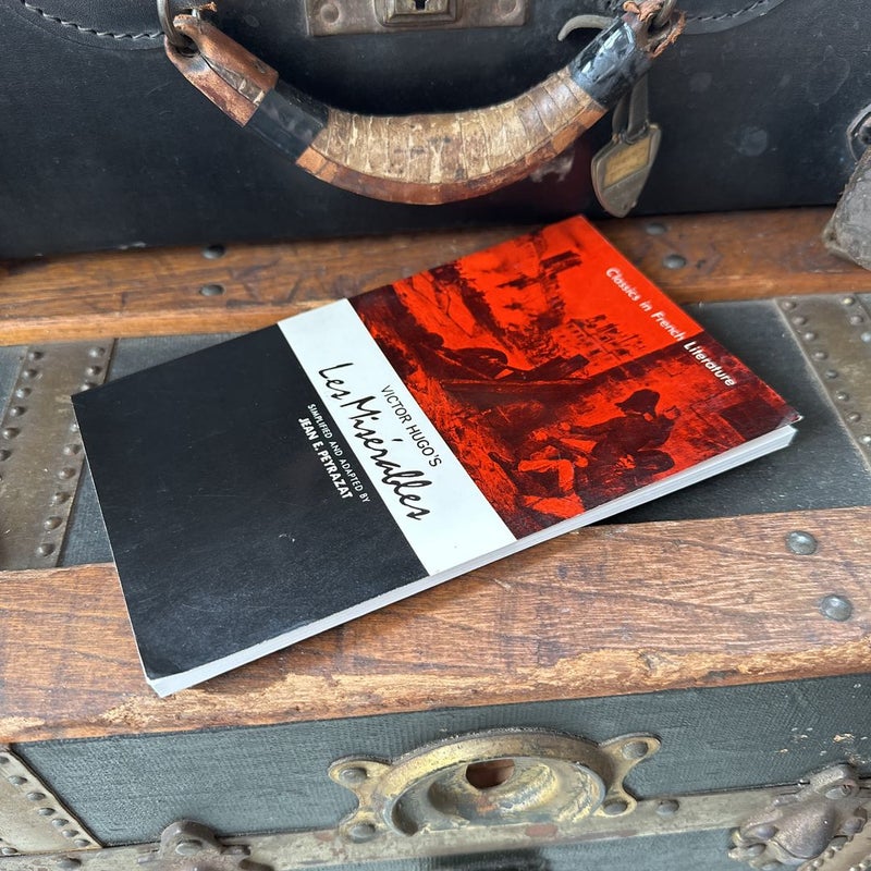 Les Miserables by Victor Hugo (Jean E. Peyrazat, adaptation), Paperback ...