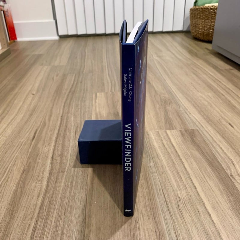 Viewfinder by Christine D. U. Chung, Hardcover | Pangobooks