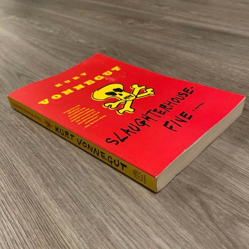 Slaughterhouse Five by Kurt Vonnegut, Paperback | Pangobooks
