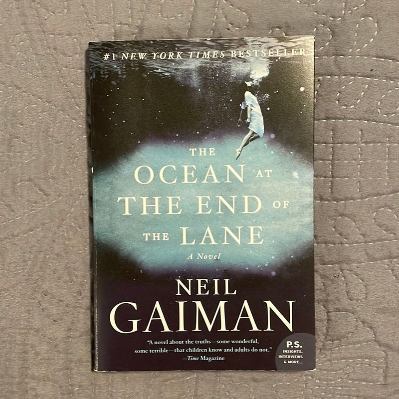 The Ocean at the End of the Lane by Neil Gaiman, Paperback | Pangobooks