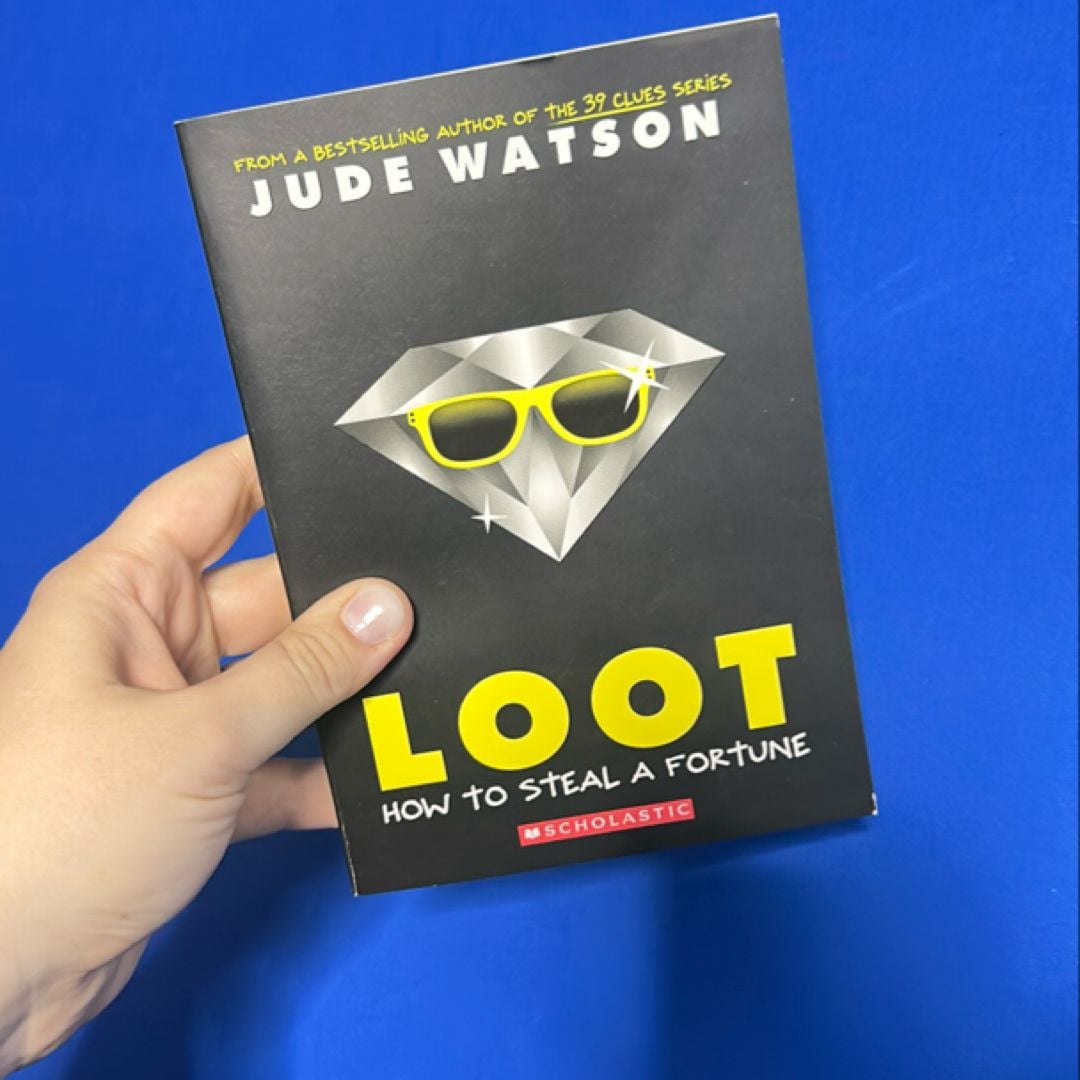 LOOT by Jude Watson, Paperback | Pangobooks