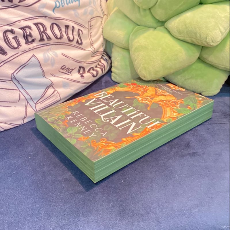 Beautiful Villain by Rebecca Kenney, Paperback | Pangobooks