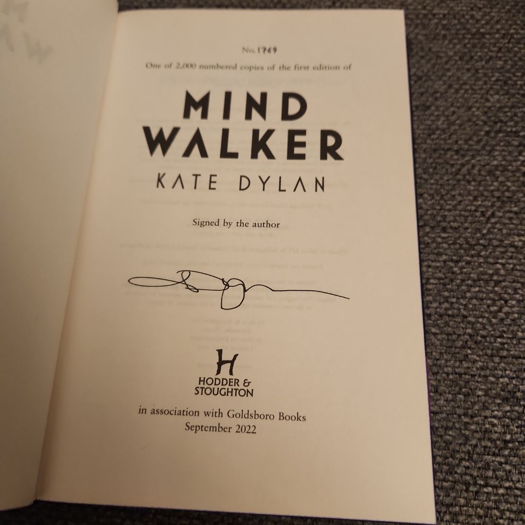 Mindwalker by Kate Dylan, Hardcover | Pangobooks