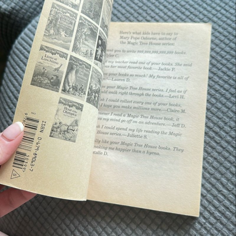 Magic Tree House #17: Tonight on the Titanic by , Paperback | Pangobooks