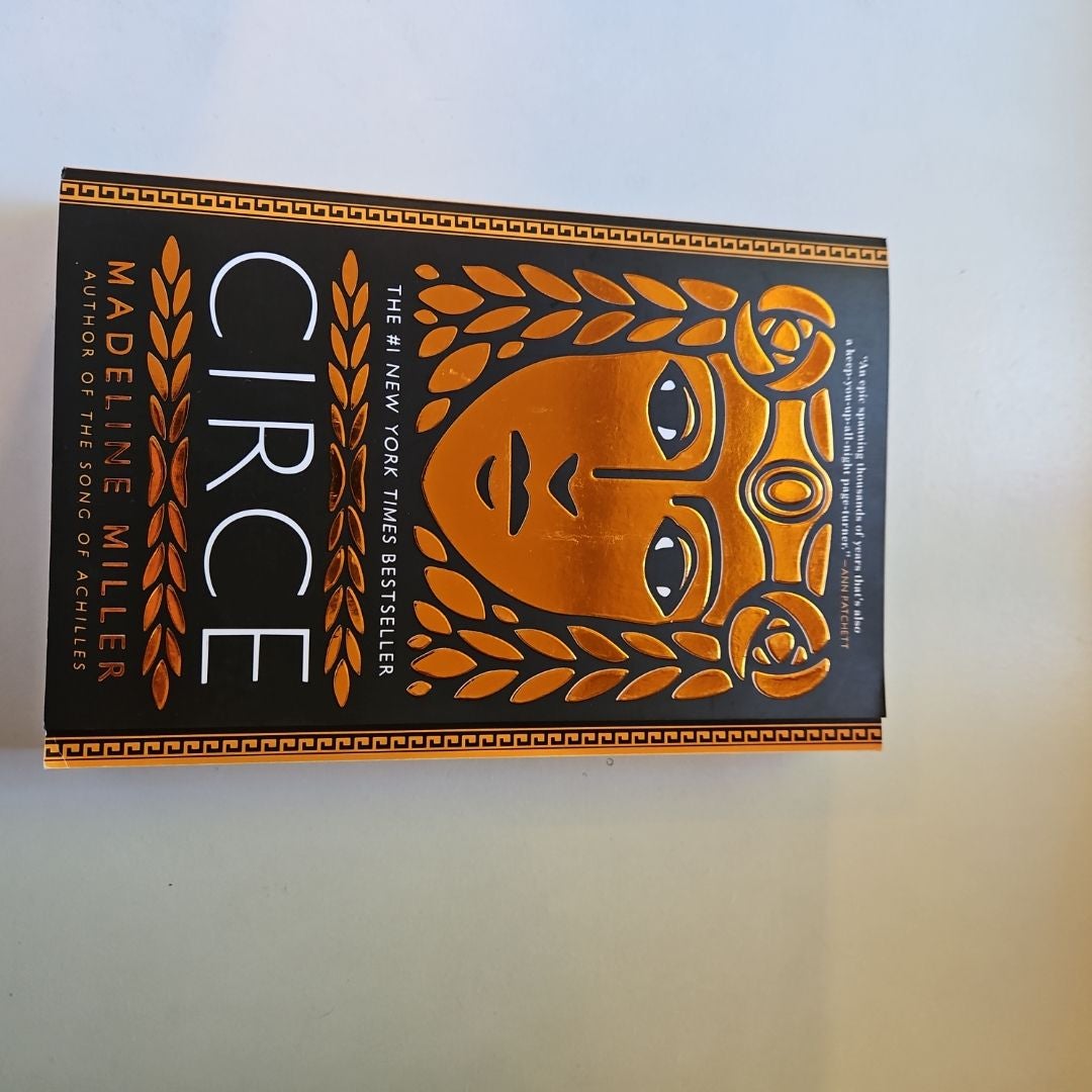 Circe by Madeline Miller, Paperback | Pangobooks