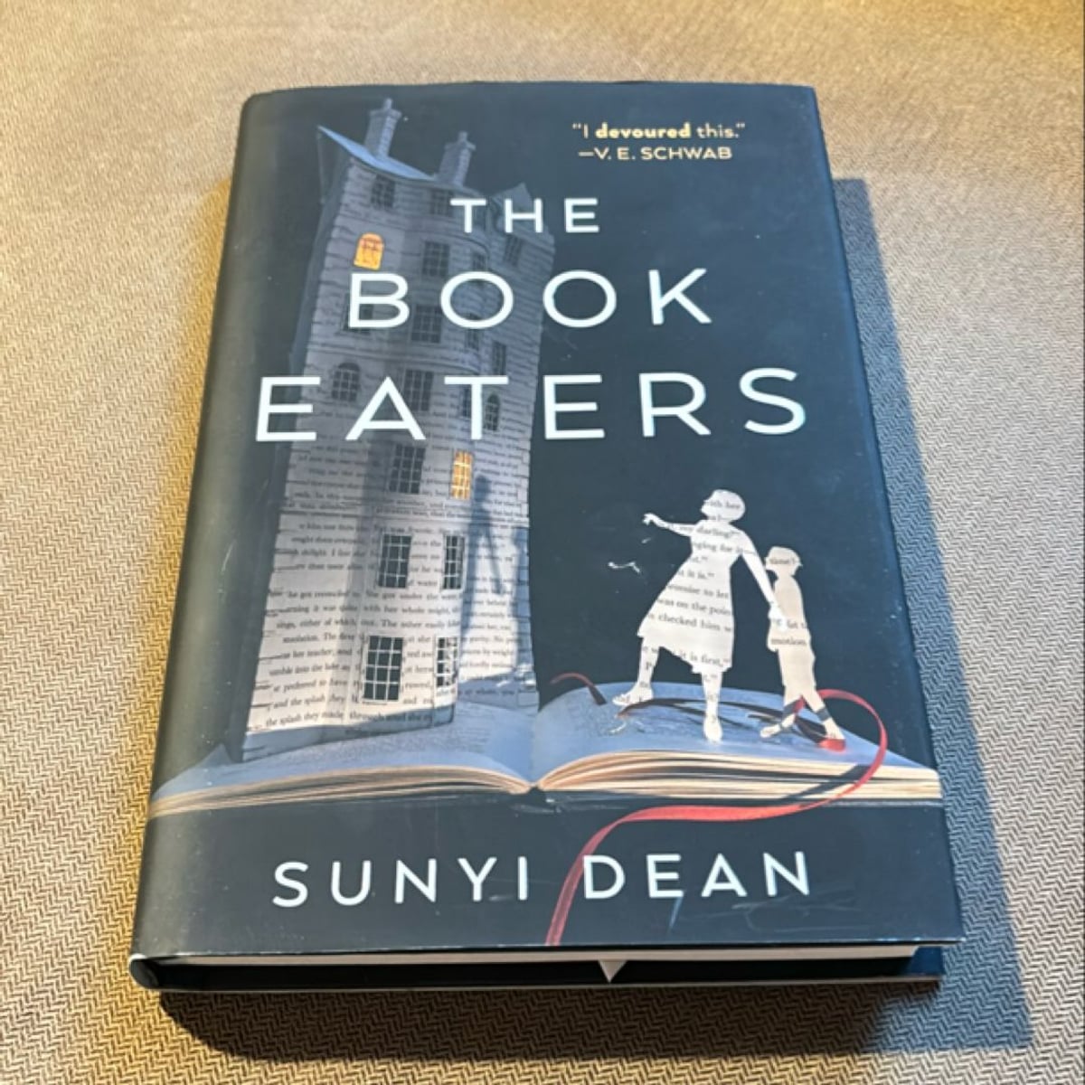 The Book Eaters by Sunyi Dean, Hardcover | Pangobooks