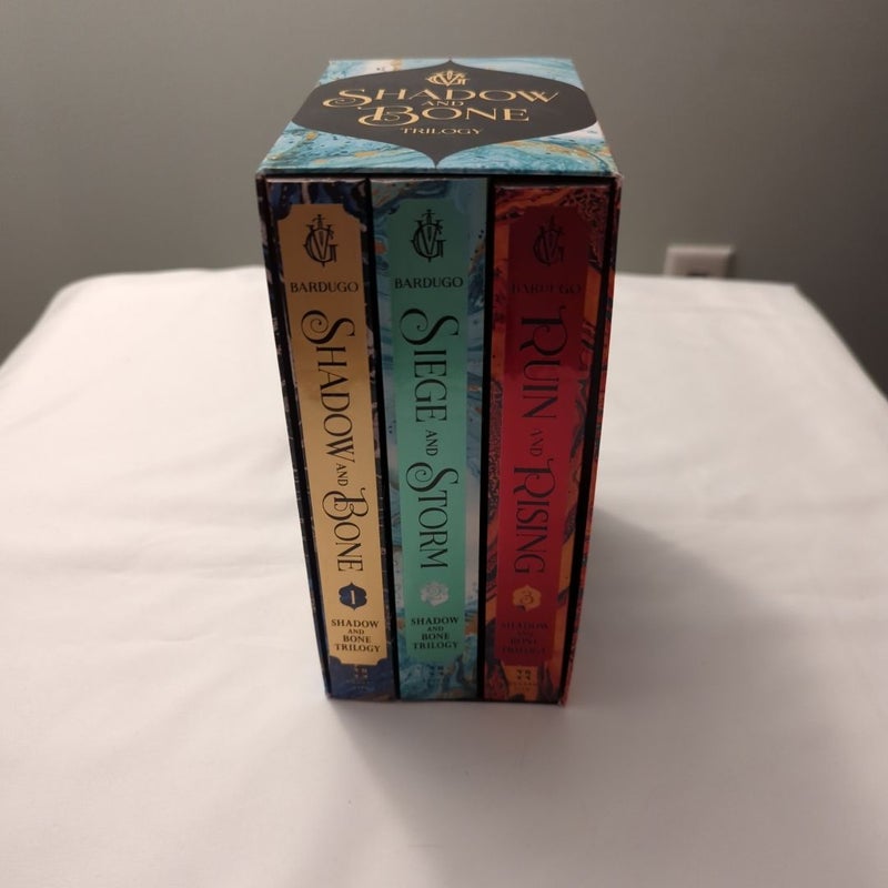The Shadow and Bone Trilogy Boxed Set by Leigh Bardugo, Paperback | Pangobooks