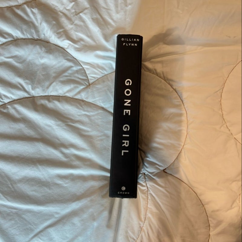 Gone Girl by Gillian Flynn, Hardcover | Pangobooks