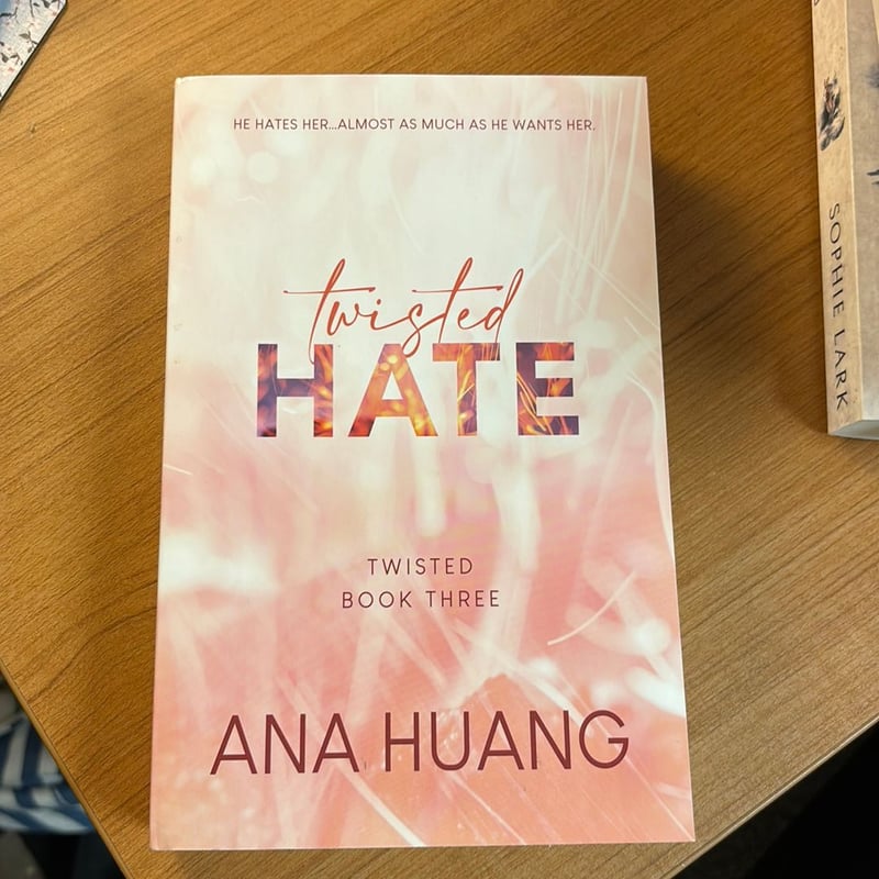 Twisted Hate by Ana Huang, Paperback | Pangobooks