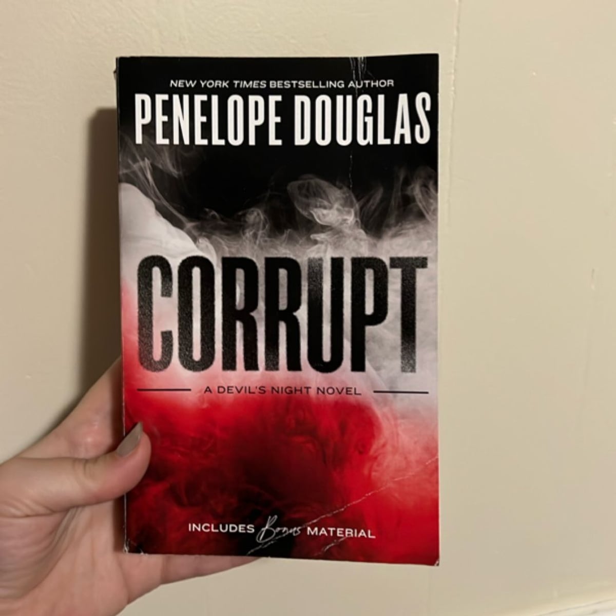 Corrupt by Penelope Douglas, Paperback | Pangobooks