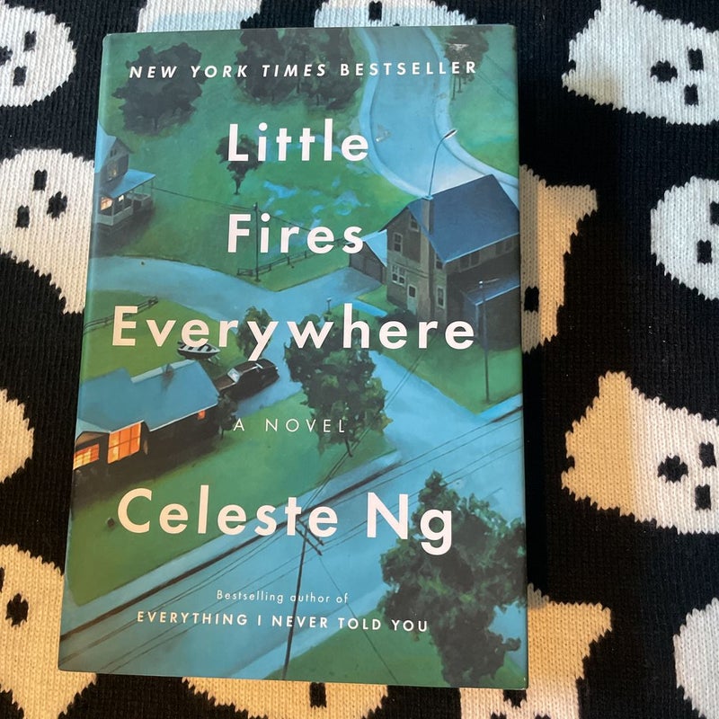 Little Fires Everywhere by Celeste Ng, Hardcover | Pangobooks