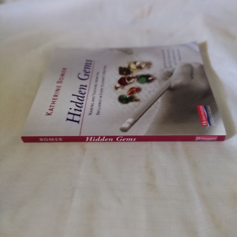 Hidden Gems by Katherine Bomer, Paperback | Pangobooks