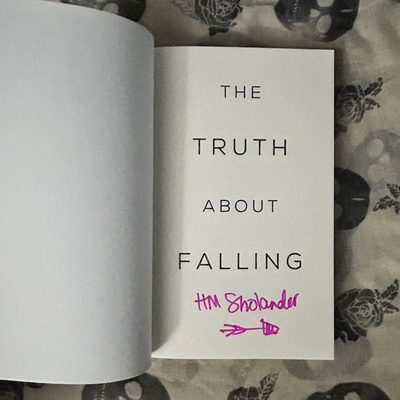 The Truth about Falling by H. M. Shoalnder, Paperback | Pangobooks