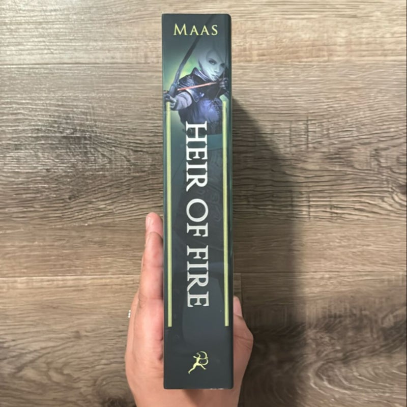 Heir of Fire by Sarah J. Maas, Paperback | Pangobooks