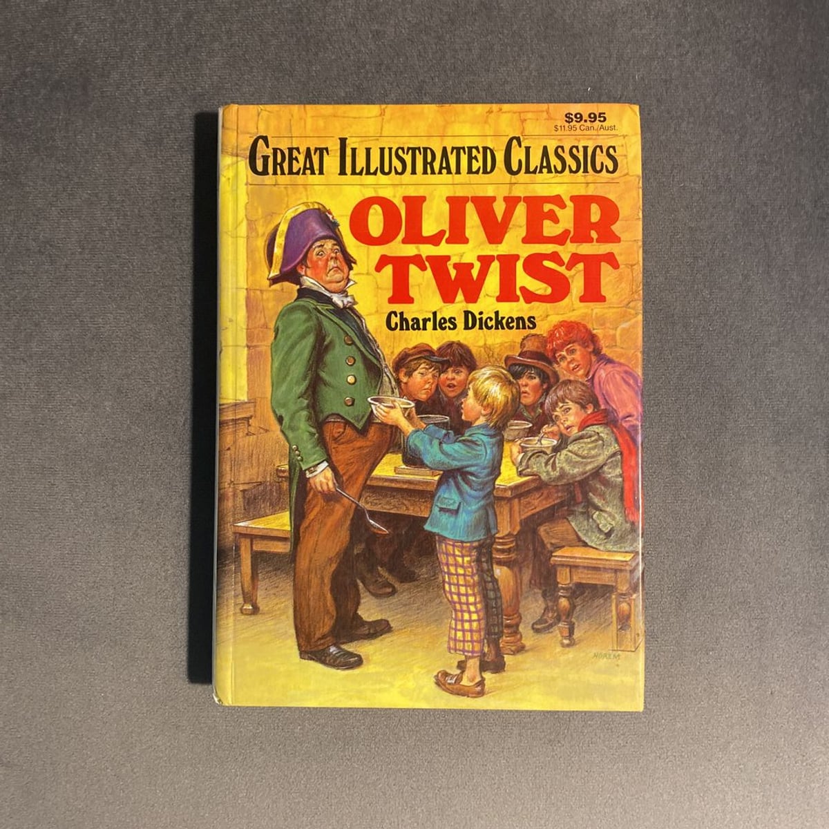 Oliver Twist by Charles. Dickens, Hardcover | Pangobooks
