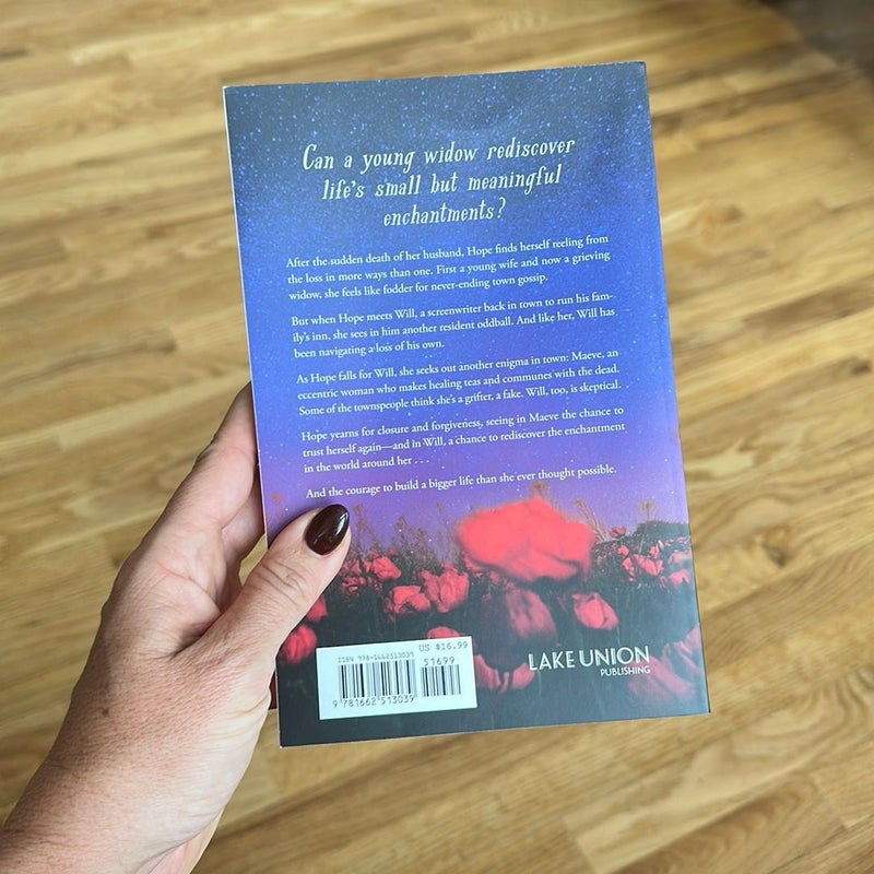 The Midnight Garden by Elaine Roth, Paperback | Pangobooks