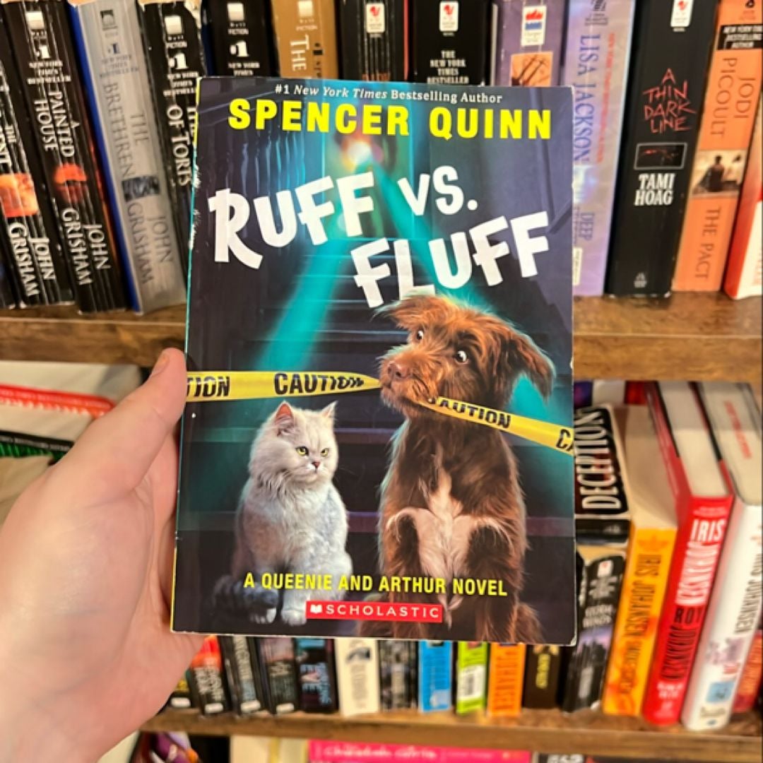 Ruff vs. Fluff by Spencer Quinn, Paperback | Pangobooks