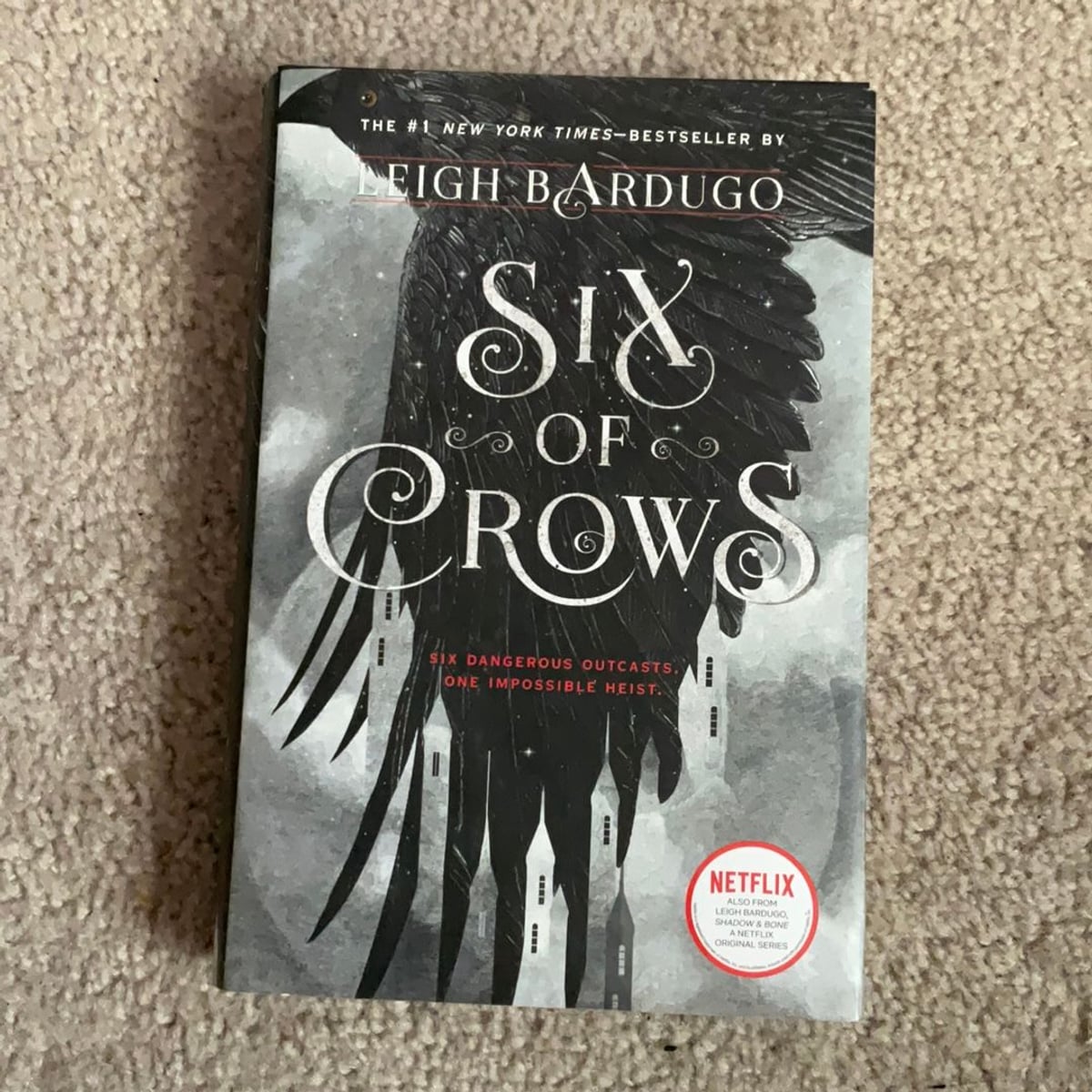 Six of Crows by Leigh Bardugo, Hardcover | Pangobooks