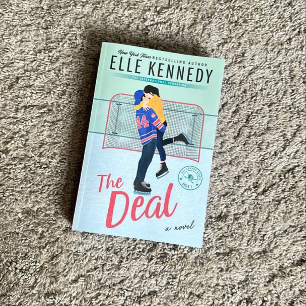 The Deal by Elle Kennedy, Paperback | Pangobooks
